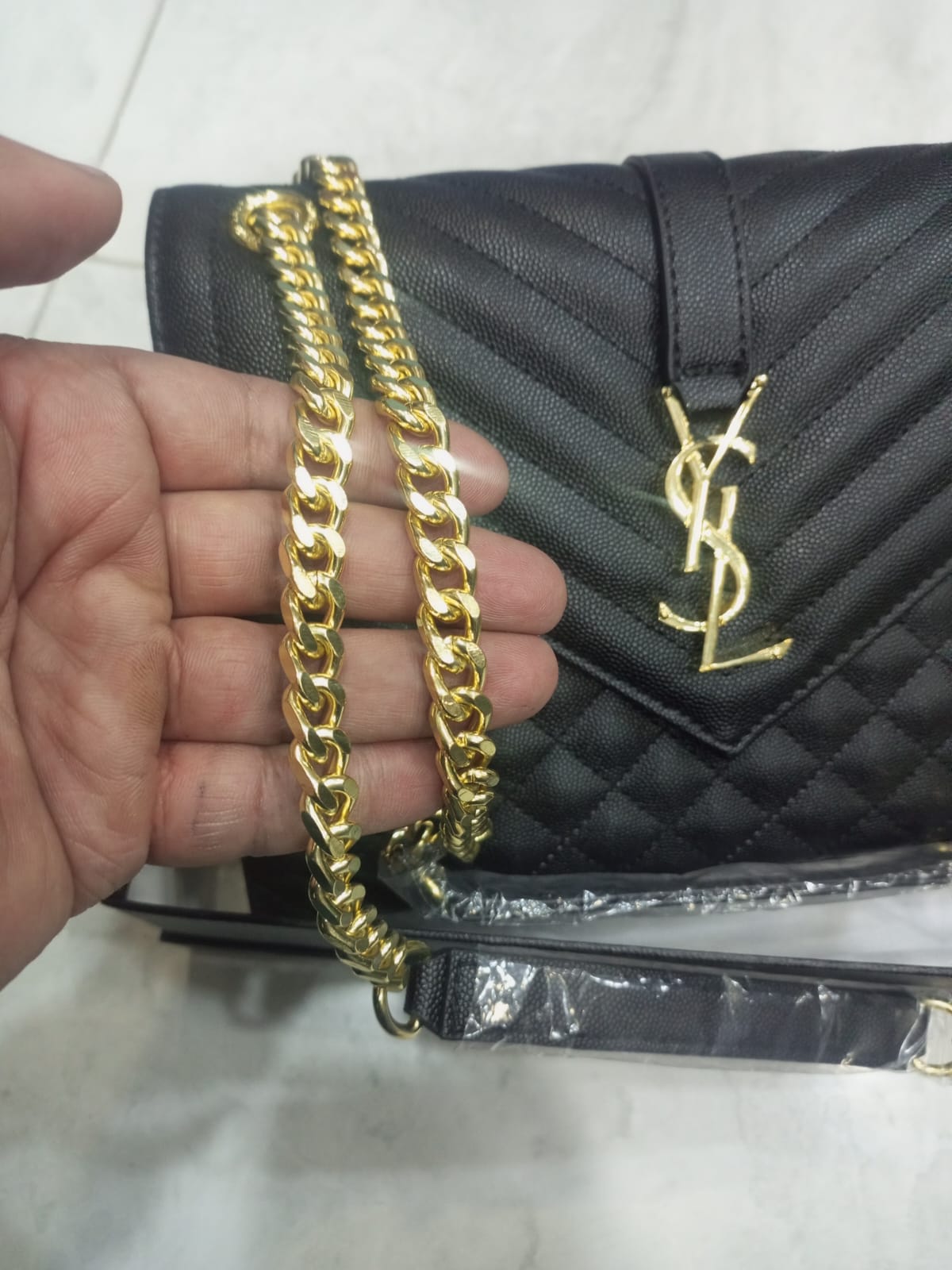 SLP-231 – Shopping Land