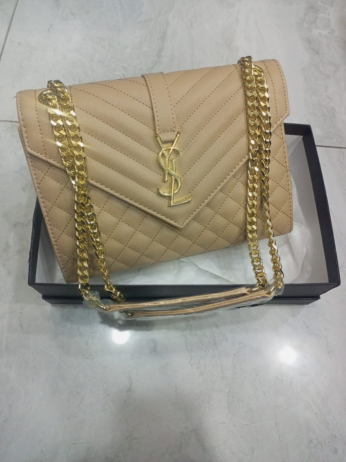 SLP-231 – Shopping Land